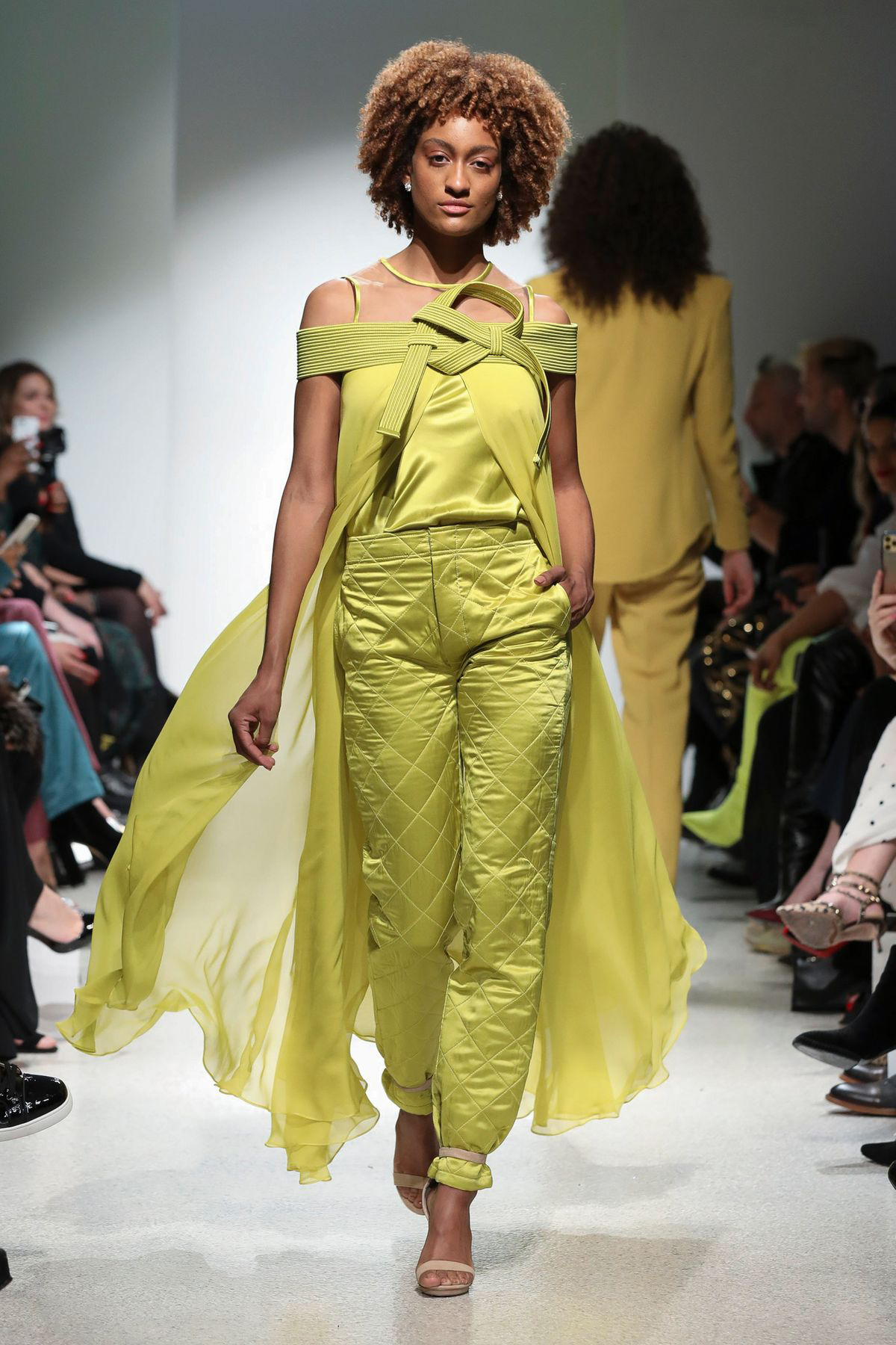 Jhoan Sebastian Grey Fall 2020 'Lineage' Collection - Fashion Trendsetter